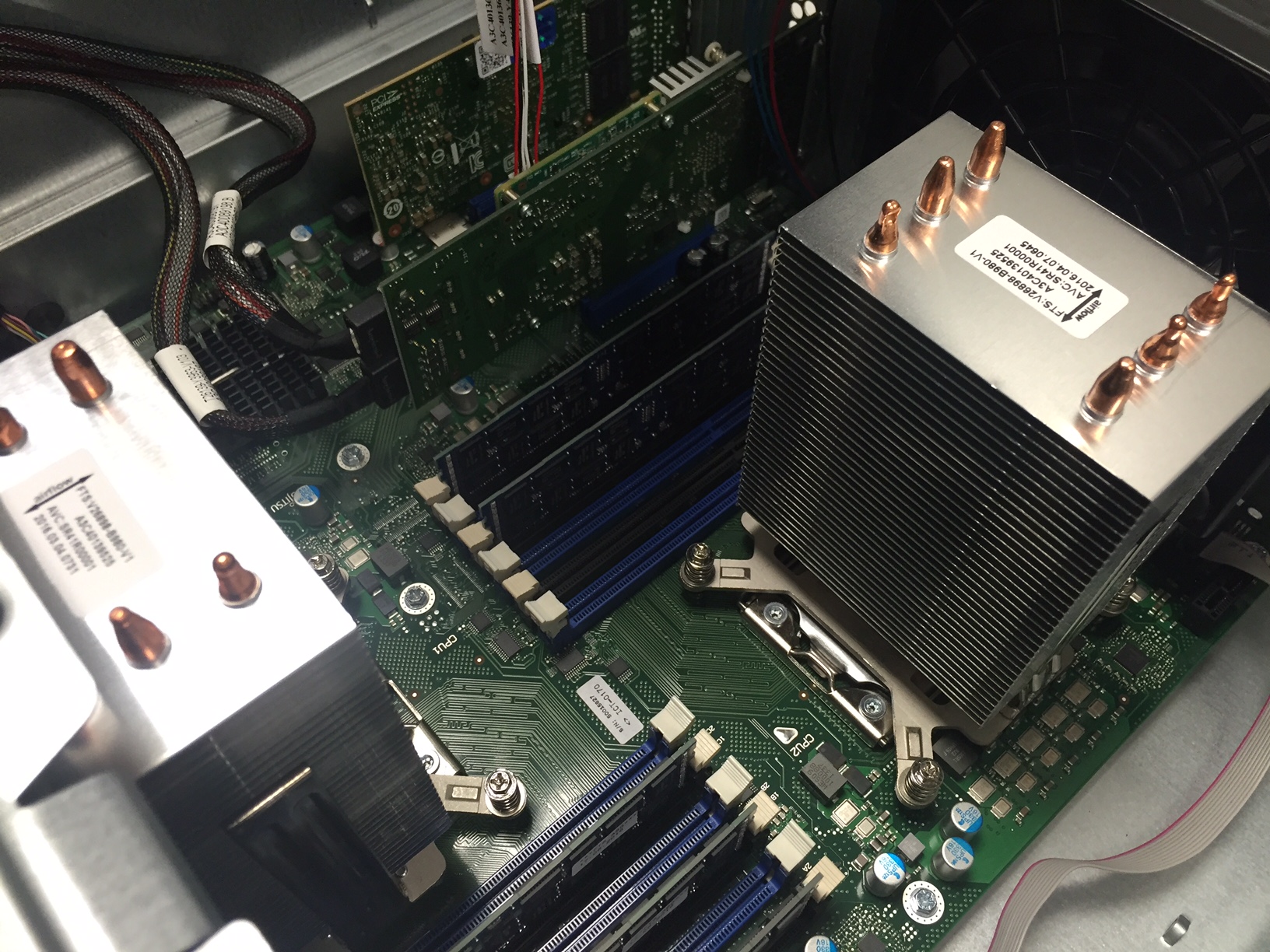 Fujitsu Server (innen) – Himmelsbach Computer GmbH